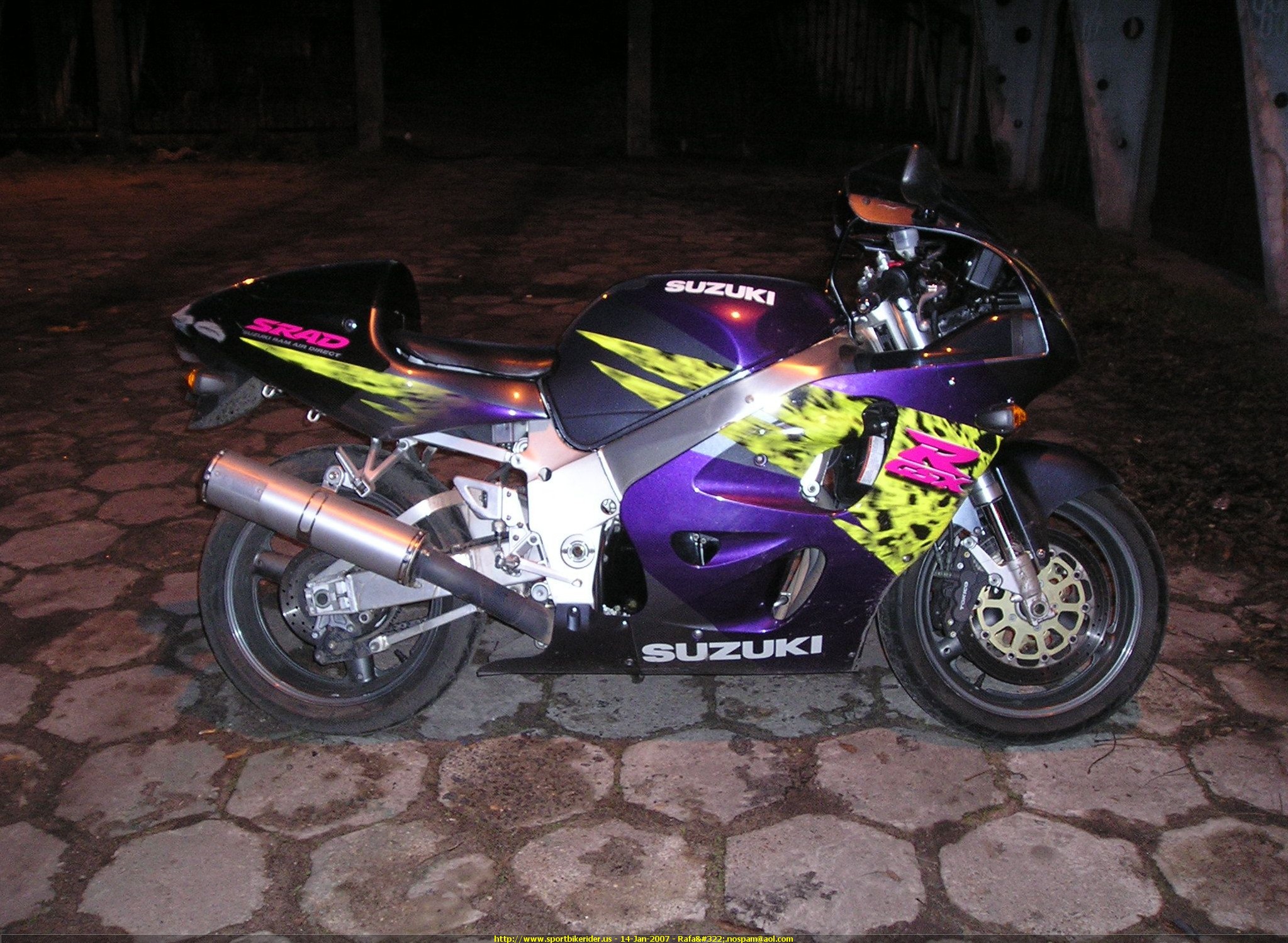 1996 Suzuki GSX-R600 vs 750—Which One Should You Buy?