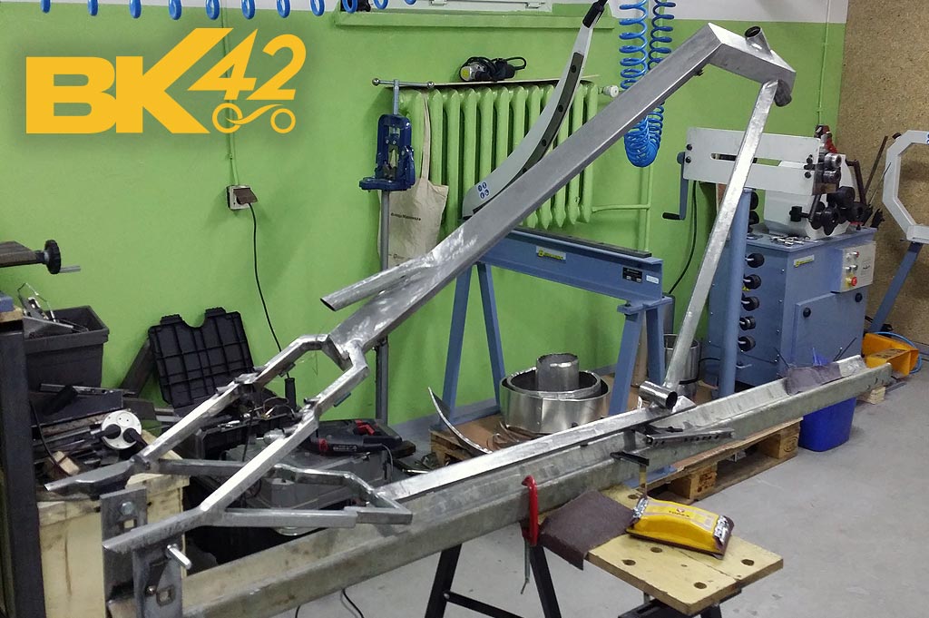 How to align the rear wheel on a Hardtail Chopper
